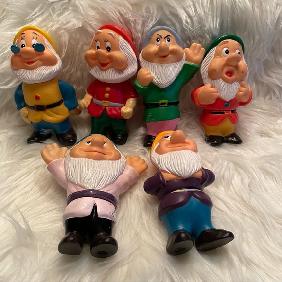 Disney | Other | Vintage 979 Disney Squeaky Toys 6 Of The 7 Dwarfs Snow ...